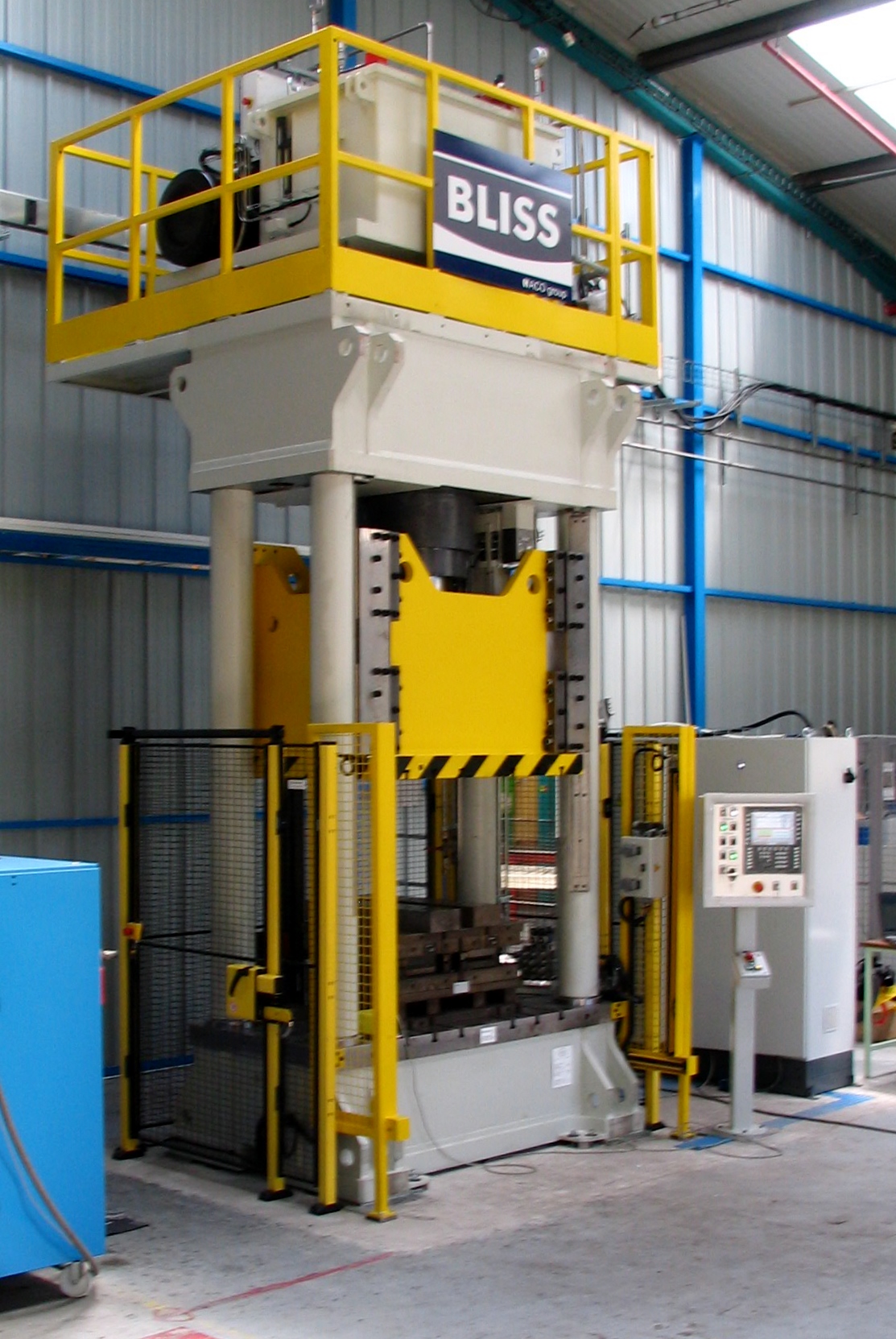 Qu'est-ce qu'une presse (mécanique ou hydraulique)?